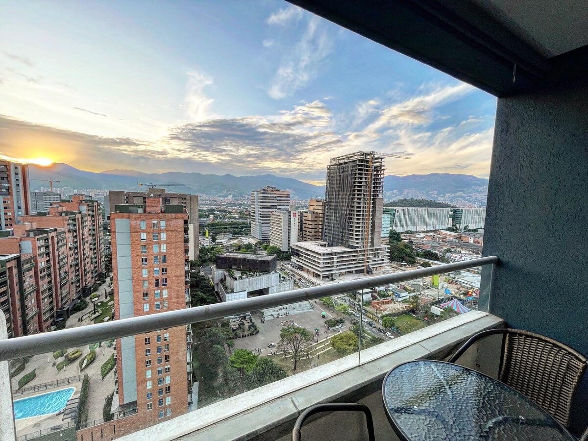 Veterans Living Abroad: Colombia - John H. Davis